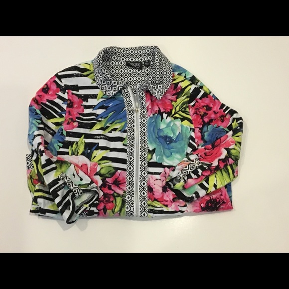 Onque Woman | Jackets & Coats | Onque Floral Design Zippered Shirt ...